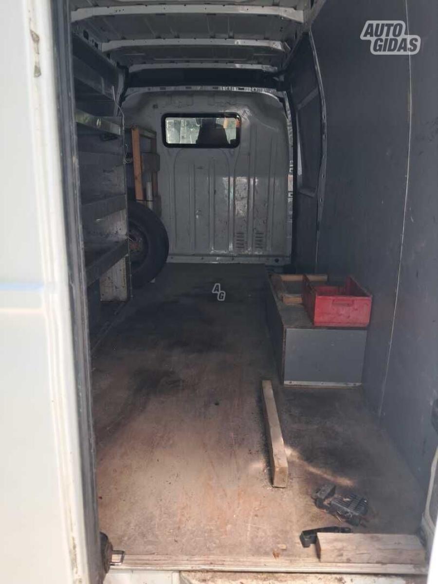 Balts Nissan NV400 2014 Tauragė, ar dzinēja tilpumu 2.30 L un nobraukumu 234 tūkst. km par 6300 €, foto 14 vietnē AUTOMOTO.COM.LV