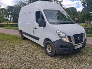 Balts Nissan NV400 2016 Šauļi, ar dzinēja tilpumu 2.30 L un nobraukumu 246 tūkst. km par 3700 €, foto  vietnē AUTOMOTO.COM.LV