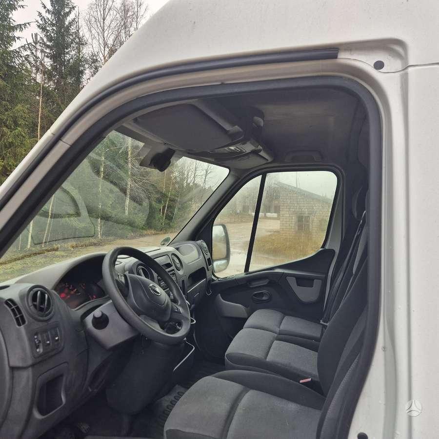 White Nissan NV400 2017 in Rokiskis, with an engine capacity of 2.30 L and mileage of 300 thousand km for 4600 €, photo 9 on AUTOMOTO.COM.LV