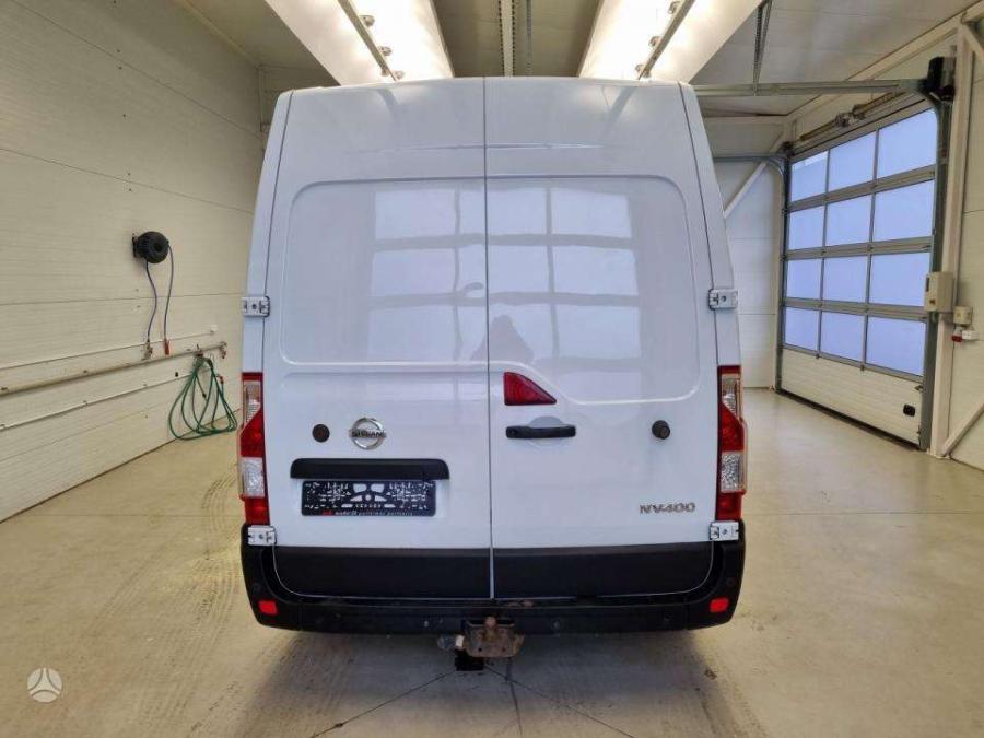 Balts Nissan NV400 2018 Radviliškis, ar dzinēja tilpumu 2.30 L un nobraukumu 182 tūkst. km par 11192 €, foto 5 vietnē AUTOMOTO.COM.LV