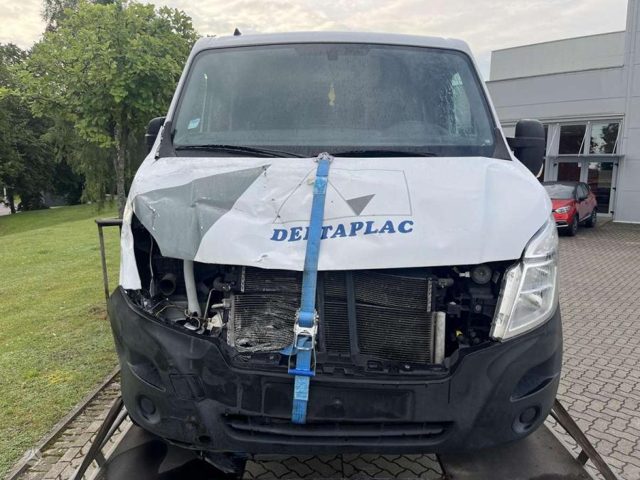 White Nissan NV400 2020 in Alytus, with an engine capacity of 2.30 L and mileage of 149 thousand km for 11979 €, photo 9 on AUTOMOTO.COM.LV