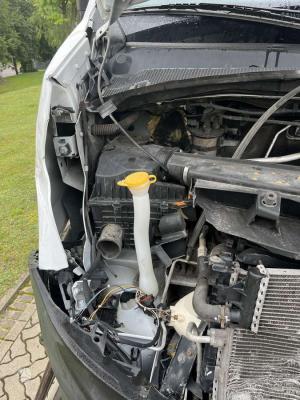White Nissan NV400 2020 in Alytus, with an engine capacity of 2.30 L and mileage of 149 thousand km for 11979 €, photo 11 on AUTOMOTO.COM.LV