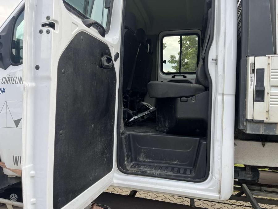 White Nissan NV400 2020 in Alytus, with an engine capacity of 2.30 L and mileage of 149 thousand km for 11979 €, photo 16 on AUTOMOTO.COM.LV