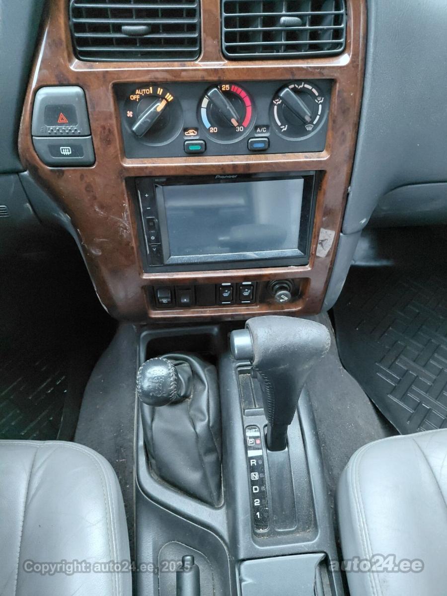 Melns Nissan Pathfinder 1997 Tallina, ar dzinēja tilpumu 3.30 L un nobraukumu 299 tūkst. km par 1200 €, foto 9 vietnē AUTOMOTO.COM.LV