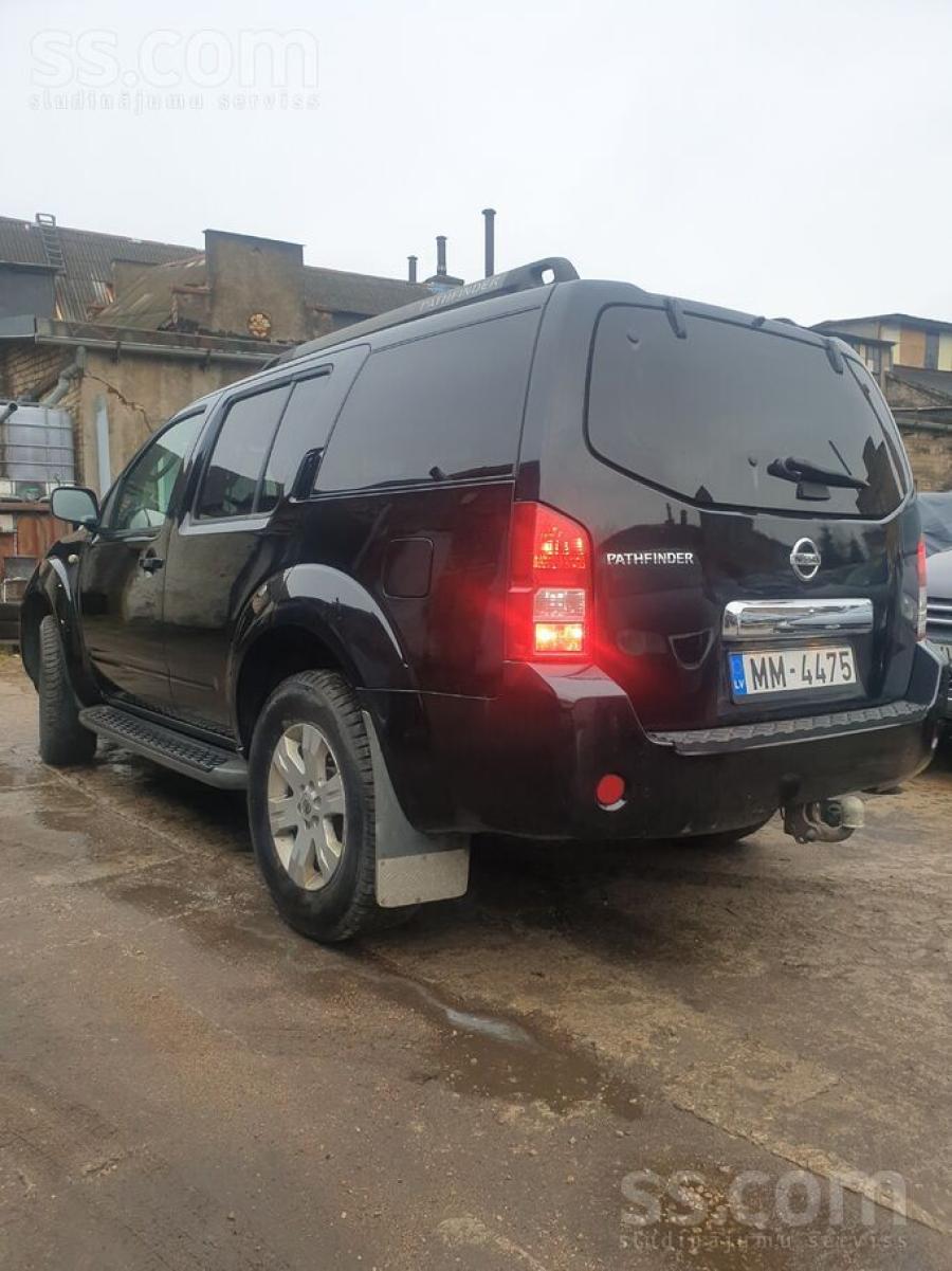 Melns Nissan Pathfinder 2005 Rīga, ar dzinēja tilpumu 2.50 L un nobraukumu 407 tūkst. km par 5500 €, foto 9 vietnē AUTOMOTO.COM.LV