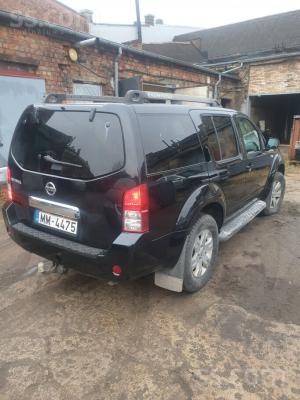 Melns Nissan Pathfinder 2005 Rīga, ar dzinēja tilpumu 2.50 L un nobraukumu 407 tūkst. km par 5500 €, foto 10 vietnē AUTOMOTO.COM.LV