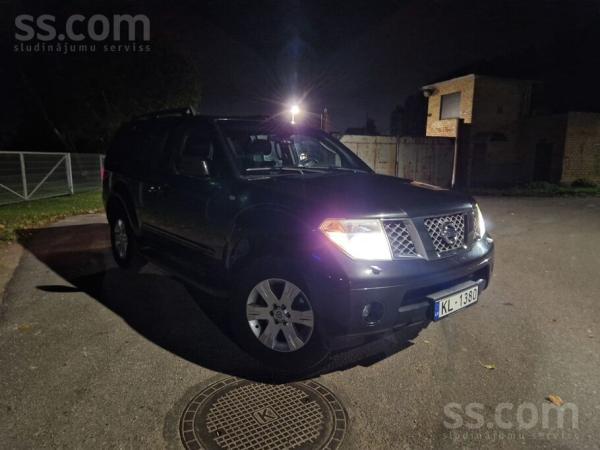 Melns Nissan Pathfinder 2005 Rīga, ar dzinēja tilpumu 2.50 L un nobraukumu 280 tūkst. km par 4750 €, foto 11 vietnē AUTOMOTO.COM.LV