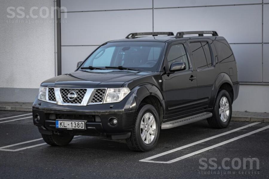 Black Nissan Pathfinder 2005 in Riga, with an engine capacity of 2.50 L and mileage of 0 thousand km for 7500 €, photo 1 on AUTOMOTO.COM.LV