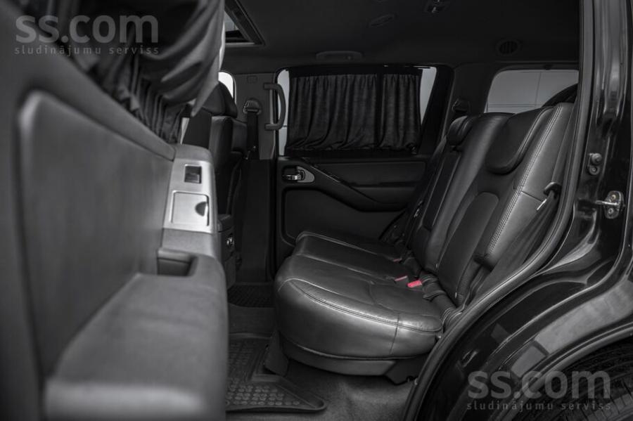 Black Nissan Pathfinder 2005 in Riga, with an engine capacity of 2.50 L and mileage of 0 thousand km for 7500 €, photo 13 on AUTOMOTO.COM.LV