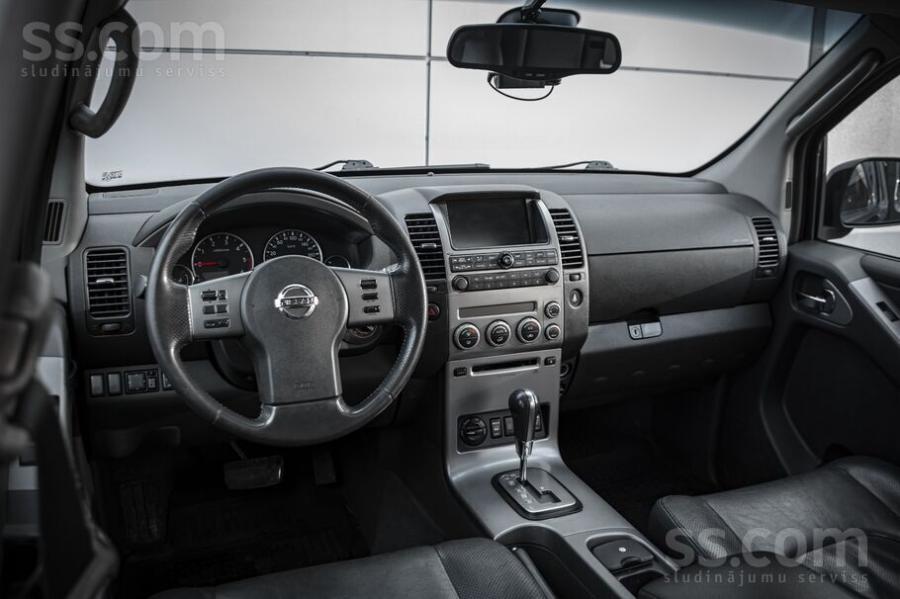 Black Nissan Pathfinder 2005 in Riga, with an engine capacity of 2.50 L and mileage of 0 thousand km for 7500 €, photo 20 on AUTOMOTO.COM.LV