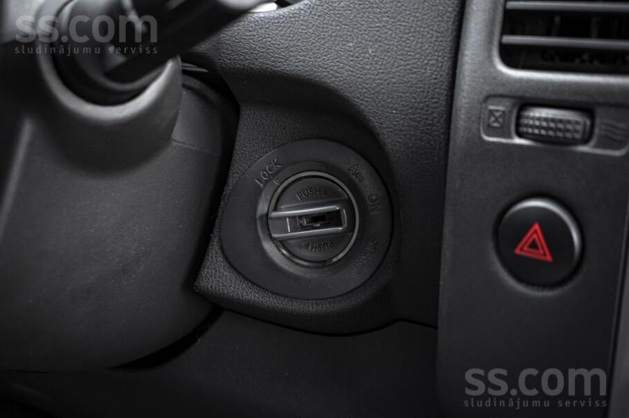 Black Nissan Pathfinder 2005 in Riga, with an engine capacity of 2.50 L and mileage of 0 thousand km for 7500 €, photo 27 on AUTOMOTO.COM.LV