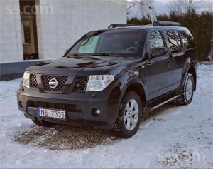 Black Nissan Pathfinder 2006 in Riga, with an engine capacity of 2.50 L and mileage of 239 thousand km for 6200 €, photo 2 on AUTOMOTO.COM.LV