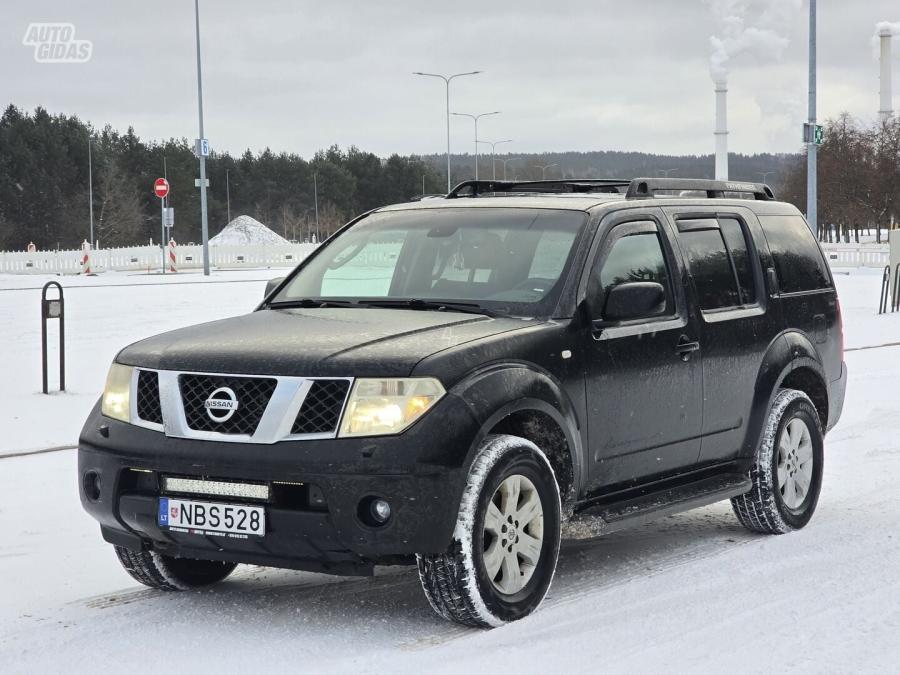 Black Nissan Pathfinder 2006 in Vilnius, with an engine capacity of 2.50 L and mileage of 440 thousand km for 3700 €, photo 1 on AUTOMOTO.COM.LV