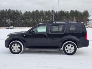 Black Nissan Pathfinder 2006 in Vilnius, with an engine capacity of 2.50 L and mileage of 440 thousand km for 3700 €, photo 8 on AUTOMOTO.COM.LV
