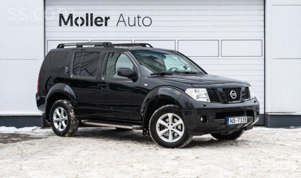 Black Nissan Pathfinder 2006 in Riga, with an engine capacity of 2.50 L and mileage of 239 thousand km for 5450 €, photo 2 on AUTOMOTO.COM.LV