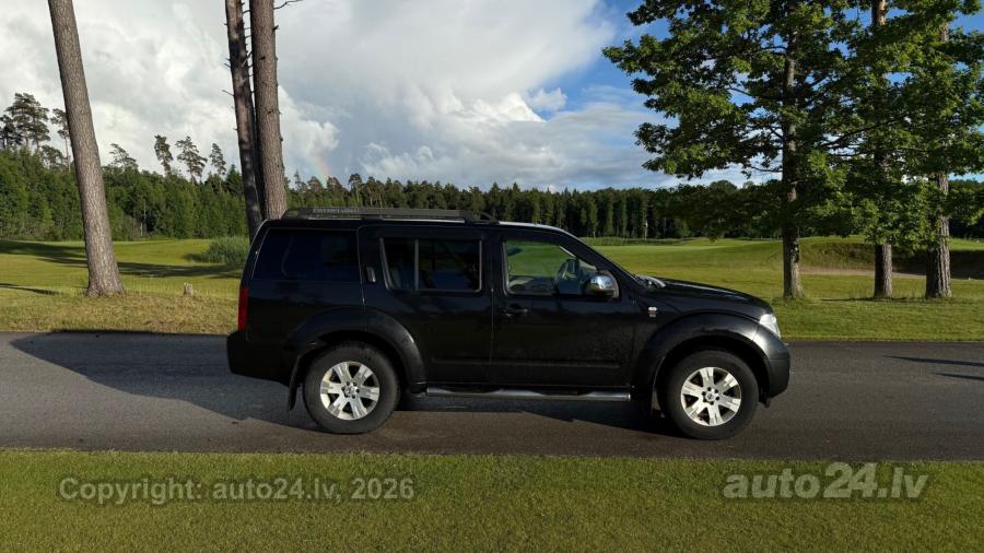 Melns Nissan Pathfinder 2006 Pērnava, ar dzinēja tilpumu 2.50 L un nobraukumu 492 tūkst. km par 4900 €, foto 3 vietnē AUTOMOTO.COM.LV