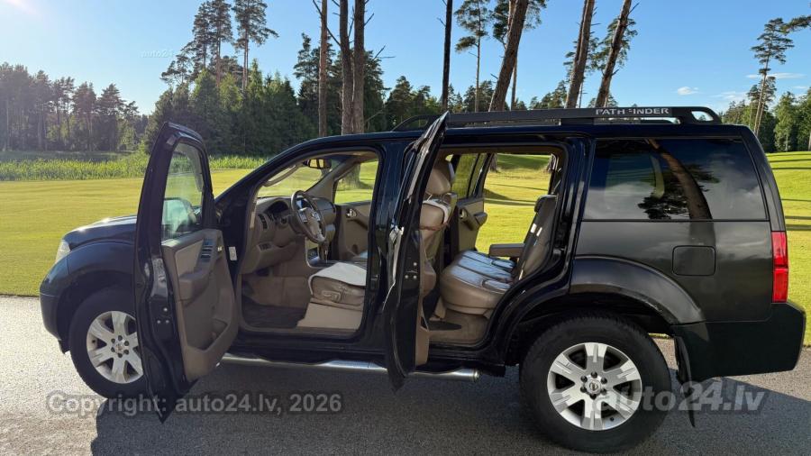 Melns Nissan Pathfinder 2006 Pērnava, ar dzinēja tilpumu 2.50 L un nobraukumu 492 tūkst. km par 4900 €, foto 6 vietnē AUTOMOTO.COM.LV