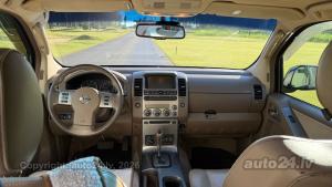 Melns Nissan Pathfinder 2006 Pērnava, ar dzinēja tilpumu 2.50 L un nobraukumu 492 tūkst. km par 4900 €, foto 9 vietnē AUTOMOTO.COM.LV