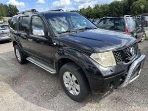 Black Nissan Pathfinder 2006 in Utena, with an engine capacity of 0.00 L and mileage of 260 thousand km for 2150 €, photo  on AUTOMOTO.COM.LV