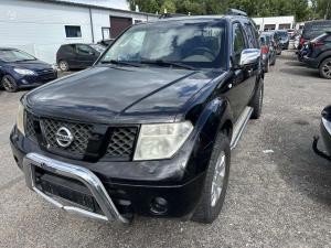 Black Nissan Pathfinder 2006 in Utena, with an engine capacity of 0.00 L and mileage of 260 thousand km for 2150 €, photo 3 on AUTOMOTO.COM.LV