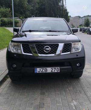 Melns Nissan Pathfinder 2006 Viļņa, ar dzinēja tilpumu 2.49 L un nobraukumu 287 tūkst. km par 4200 €, foto 3 vietnē AUTOMOTO.COM.LV