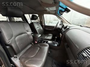 Melns Nissan Pathfinder 2007 Daugavpils, ar dzinēja tilpumu 2.50 L un nobraukumu 0 tūkst. km par 4900 €, foto 10 vietnē AUTOMOTO.COM.LV
