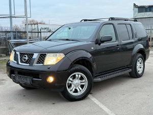 Melns Nissan Pathfinder 2007 Marijampole, ar dzinēja tilpumu 2.49 L un nobraukumu 334 tūkst. km par 3950 €, foto  vietnē AUTOMOTO.COM.LV