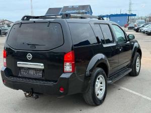 Melns Nissan Pathfinder 2007 Marijampole, ar dzinēja tilpumu 2.49 L un nobraukumu 334 tūkst. km par 3950 €, foto 3 vietnē AUTOMOTO.COM.LV