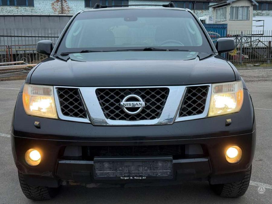 Melns Nissan Pathfinder 2007 Marijampole, ar dzinēja tilpumu 2.49 L un nobraukumu 334 tūkst. km par 3950 €, foto 4 vietnē AUTOMOTO.COM.LV