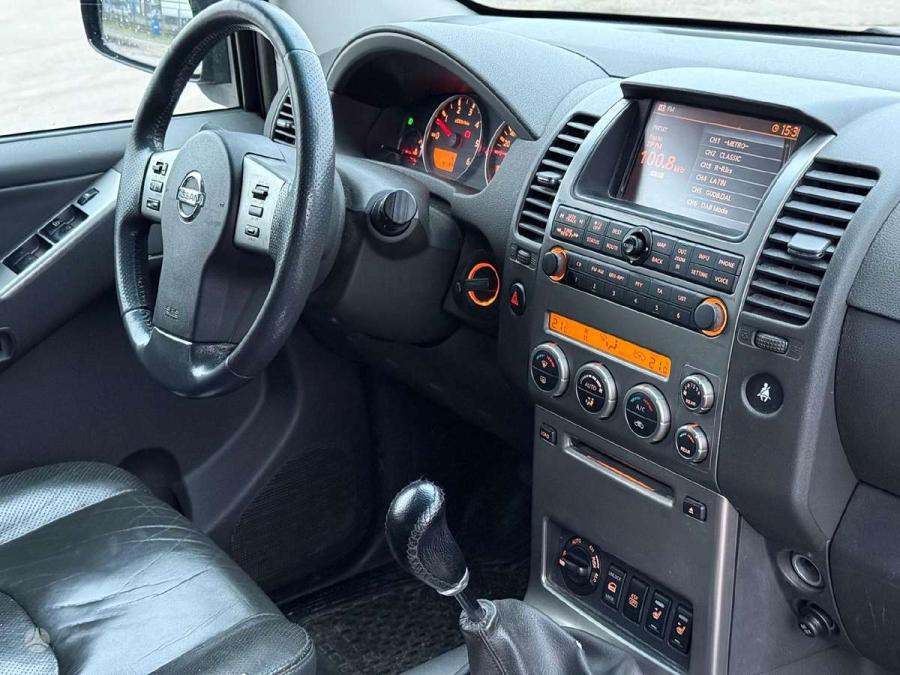 Melns Nissan Pathfinder 2007 Marijampole, ar dzinēja tilpumu 2.49 L un nobraukumu 334 tūkst. km par 3950 €, foto 7 vietnē AUTOMOTO.COM.LV