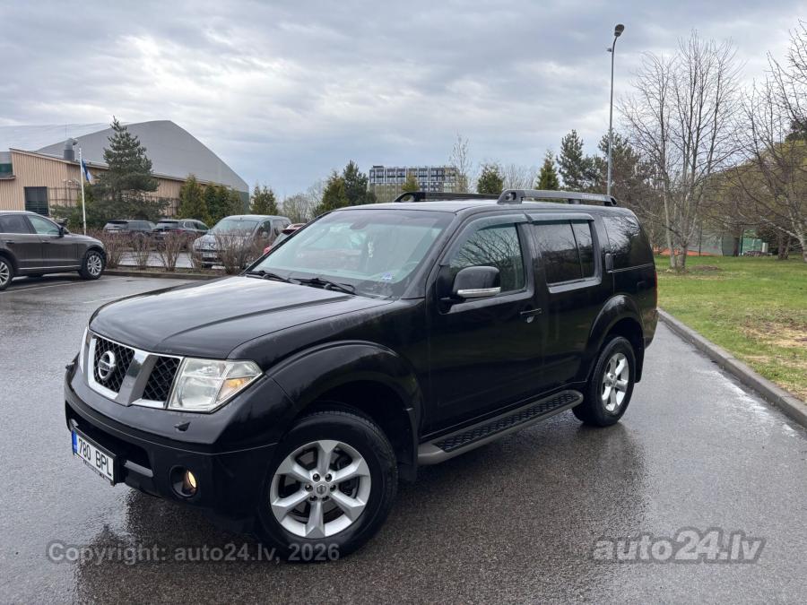 Melns Nissan Pathfinder 2007 Tallina, ar dzinēja tilpumu 2.50 L un nobraukumu 236 tūkst. km par 5490 €, foto 4 vietnē AUTOMOTO.COM.LV
