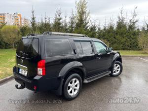 Melns Nissan Pathfinder 2007 Tallina, ar dzinēja tilpumu 2.50 L un nobraukumu 236 tūkst. km par 5490 €, foto 5 vietnē AUTOMOTO.COM.LV