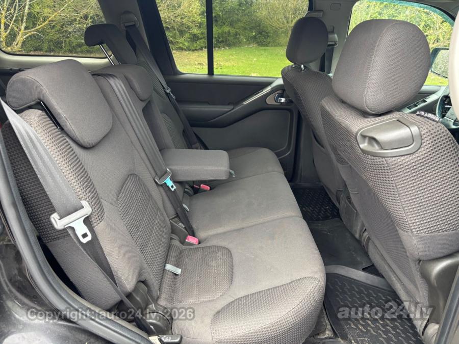 Melns Nissan Pathfinder 2007 Tallina, ar dzinēja tilpumu 2.50 L un nobraukumu 236 tūkst. km par 5490 €, foto 8 vietnē AUTOMOTO.COM.LV
