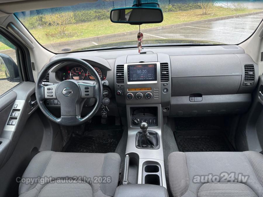 Melns Nissan Pathfinder 2007 Tallina, ar dzinēja tilpumu 2.50 L un nobraukumu 236 tūkst. km par 5490 €, foto 10 vietnē AUTOMOTO.COM.LV