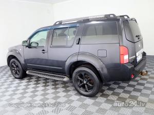 Melns Nissan Pathfinder 2007 Tallina, ar dzinēja tilpumu 2.50 L un nobraukumu 395 tūkst. km par 1499 €, foto 5 vietnē AUTOMOTO.COM.LV