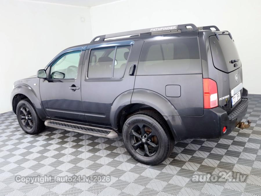Melns Nissan Pathfinder 2007 Tallina, ar dzinēja tilpumu 2.50 L un nobraukumu 395 tūkst. km par 1499 €, foto 5 vietnē AUTOMOTO.COM.LV