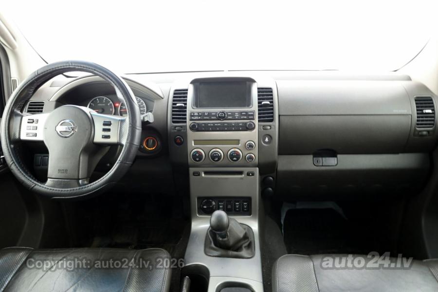 Melns Nissan Pathfinder 2007 Tallina, ar dzinēja tilpumu 2.50 L un nobraukumu 395 tūkst. km par 1499 €, foto 6 vietnē AUTOMOTO.COM.LV