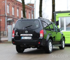 Black Nissan Pathfinder 2008 in Rezekne, with an engine capacity of 2.50 L and mileage of 292 thousand km for 4495 €, photo 4 on AUTOMOTO.COM.LV