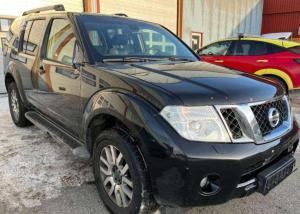 Black Nissan Pathfinder 2010 in Rokiskis, with an engine capacity of 2.50 L and mileage of 459 thousand km for 4000 €, photo 2 on AUTOMOTO.COM.LV