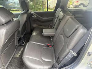 Melns Nissan Pathfinder 2010 Kauņa, ar dzinēja tilpumu 2.49 L un nobraukumu 275 tūkst. km par 4300 €, foto 6 vietnē AUTOMOTO.COM.LV