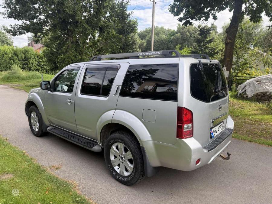Melns Nissan Pathfinder 2010 Kauņa, ar dzinēja tilpumu 2.49 L un nobraukumu 275 tūkst. km par 4300 €, foto 8 vietnē AUTOMOTO.COM.LV