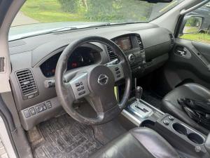 Melns Nissan Pathfinder 2010 Kauņa, ar dzinēja tilpumu 2.49 L un nobraukumu 275 tūkst. km par 4300 €, foto 12 vietnē AUTOMOTO.COM.LV