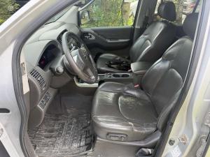 Melns Nissan Pathfinder 2010 Kauņa, ar dzinēja tilpumu 2.49 L un nobraukumu 275 tūkst. km par 4300 €, foto 13 vietnē AUTOMOTO.COM.LV