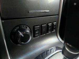 Black Nissan Pathfinder 2011 in Marijampole, with an engine capacity of 2.49 L and mileage of 335 thousand km for 5050 €, photo 18 on AUTOMOTO.COM.LV