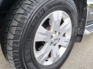 Black Nissan Pathfinder 2011 in Marijampole, with an engine capacity of 2.49 L and mileage of 335 thousand km for 5050 €, photo 20 on AUTOMOTO.COM.LV