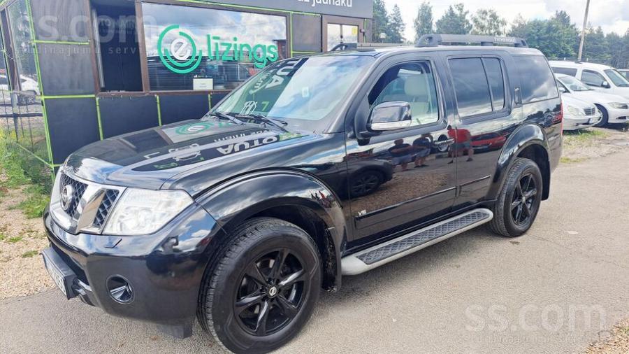 Melns Nissan Pathfinder 2011 Rīga, ar dzinēja tilpumu 3.00 L un nobraukumu 271 tūkst. km par 9400 €, foto 1 vietnē AUTOMOTO.COM.LV