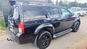 Melns Nissan Pathfinder 2011 Rīga, ar dzinēja tilpumu 3.00 L un nobraukumu 271 tūkst. km par 9400 €, foto 3 vietnē AUTOMOTO.COM.LV