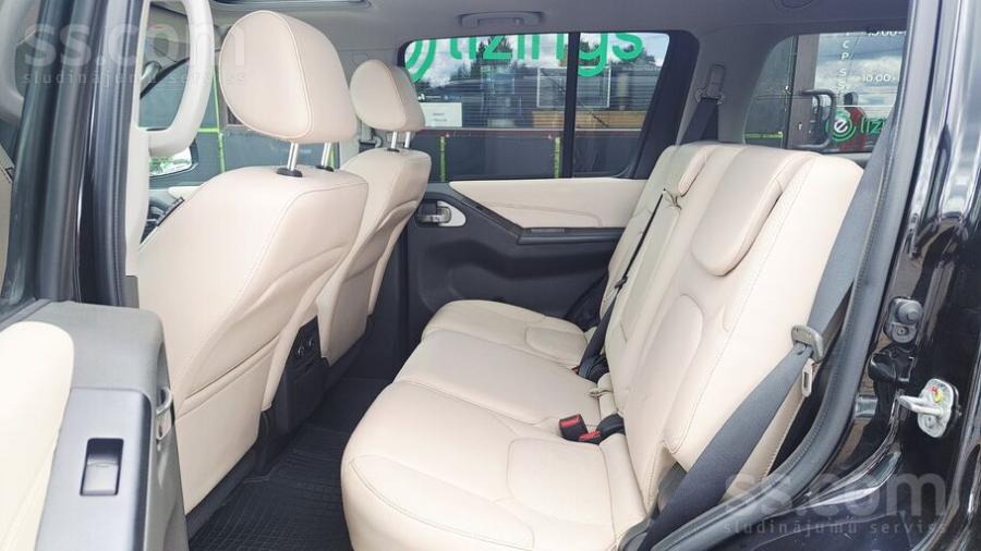 Melns Nissan Pathfinder 2011 Rīga, ar dzinēja tilpumu 3.00 L un nobraukumu 271 tūkst. km par 9400 €, foto 16 vietnē AUTOMOTO.COM.LV