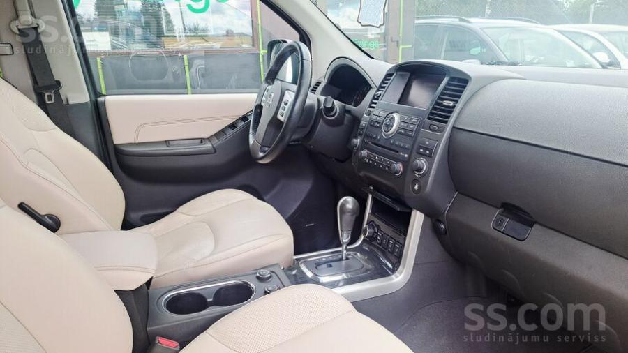 Melns Nissan Pathfinder 2011 Rīga, ar dzinēja tilpumu 3.00 L un nobraukumu 271 tūkst. km par 9400 €, foto 20 vietnē AUTOMOTO.COM.LV