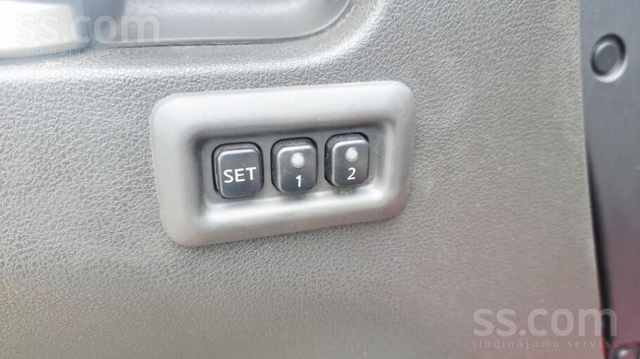 Melns Nissan Pathfinder 2011 Rīga, ar dzinēja tilpumu 3.00 L un nobraukumu 271 tūkst. km par 9400 €, foto 22 vietnē AUTOMOTO.COM.LV